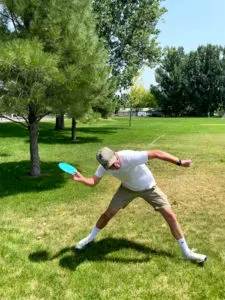 How to Throw a Forehand Disc Golf - Discount Disc Golf